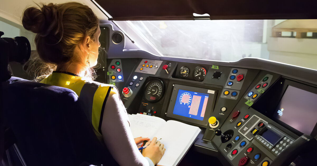 Class 800 Series High Speed Train Driver's Cab - DCA Design